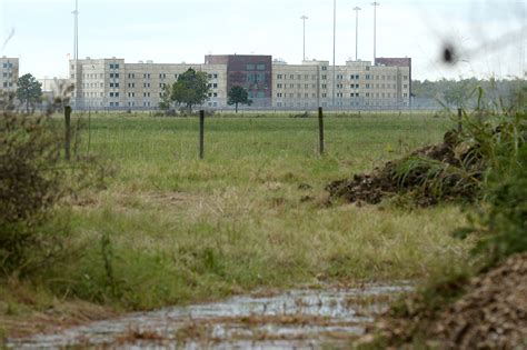 Former Beaumont Federal Prison Officer Sentenced For Assaulting Inmate