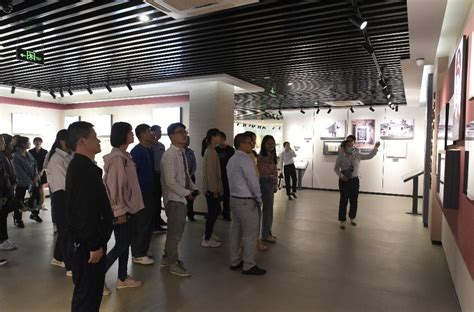 市法院组织干警参观“记忆六安——六安历史发展档案陈列”展览澎湃号·政务澎湃新闻 The Paper