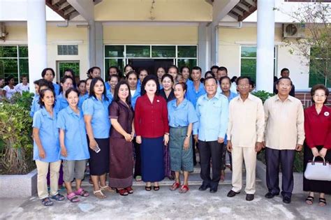 សម្តេចកិត្តិព្រឹទ្ធបណ្ឌិត ប៊ុន រ៉ានី ហ៊ុន សែន ចុះសួរក្រុមក្មេងៗ និងគ្រូៗនៅបុរីទារក និង