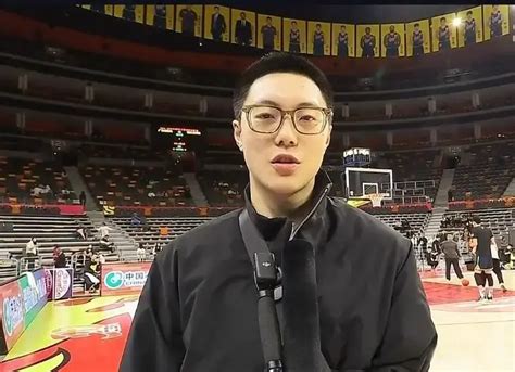 全场仅休息41秒！原本以为徐杰要当小外援 没有想到是当琼斯