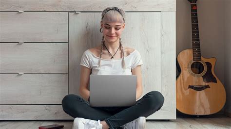 Acer Debuts New Swift Go A Thin And Light Laptop With Oled Display