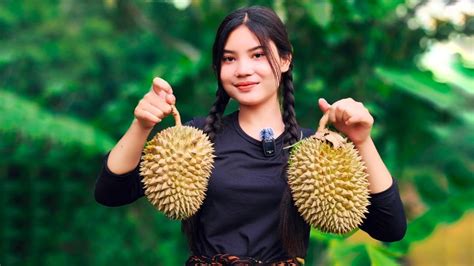 WOOW NENG YULI PERAWAN DESA CANTIK PANEN BUAH DUREN HASILNYA