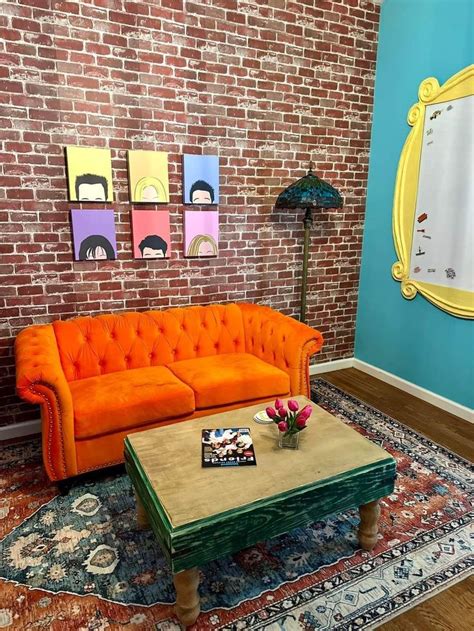 Pin By Claudia Gandara On Friends 💜💛 Friends Apartment Decor Friends