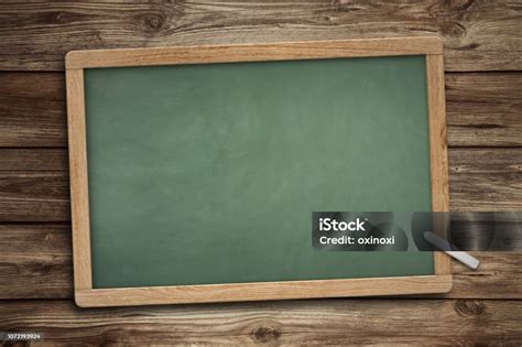 빈 녹색 슬레이트 칠판 나무 배경 0명에 대한 스톡 사진 및 기타 이미지 0명 고풍스런 공란 Istock