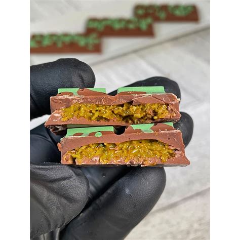 Pistachio Kunafa Chocolate Bar Fruit And Nut Co