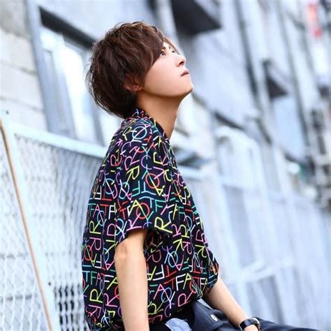 人は『気付く人』と『気付かない人』に分かれる 人生は目の前にあるチャンスを掴むか掴まないか その為には自分の中の目的、目標、使命感を持ってい