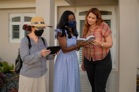 Usvi Jehovahs Witnesses Return To Knocking On Doors St Thomas Source