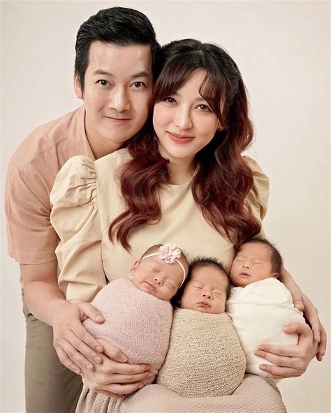 เชน ธนาตรัยฉัตร เปิดภาพครอบครัวกับลูก ๆ 5 คน น่ารักครบทีม หน้าตาดียกบ้าน