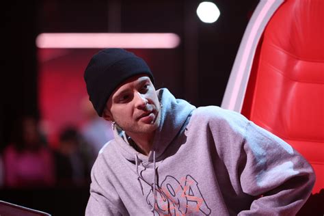 Крид ссорится с залом а участница поет Пугачеву слепые прослушивания на «Голос Дети