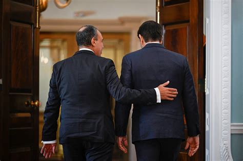 وزير الخارجية المصري يُبلغ نظيره الأميركي برفض العرب خطة ترمب لغزة