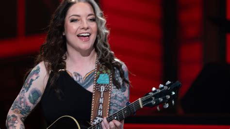 Country Music Star Ashley Mcbryde Introduces Her Guitar Dinah