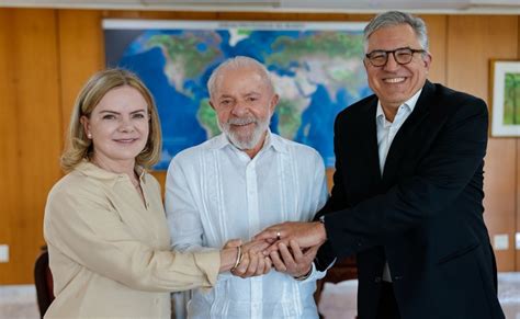 Lula escolhe Gleisi Hoffmann para comandar a articulação política do