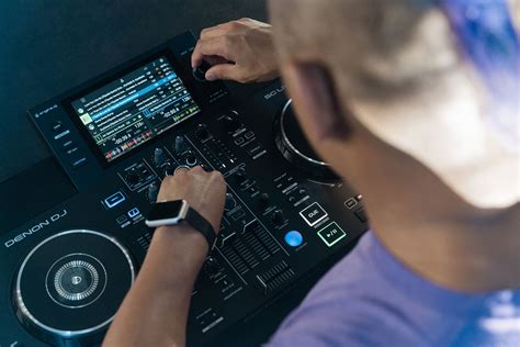 Denon Dj Sc Live Deck Professional Standalone Dj Controller With Streaming Access Agiprodj