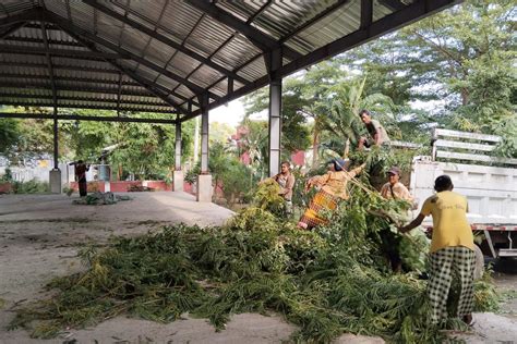 အောင်လံမြို့၌ ဌာနဆိုင်ရာဝန်ထမ်းများ စုပေါင်းသန့်ရှင်းရေး ဆောင်ရွက် Information And Public