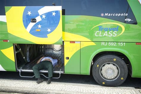 Condutor De ônibus Brasileiro Napping Inside Bus Foto de Stock Editorial Imagem de dormir