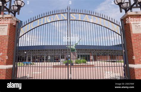 Stadium Gates Stock Videos And Footage Hd And 4k Video Clips Alamy