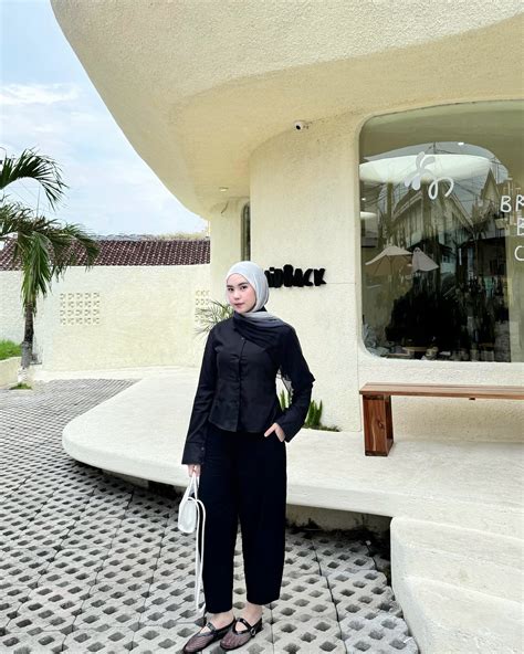 Ersha Nadhia Zhiva On Point With Benangjarumids Top And Pants 💫