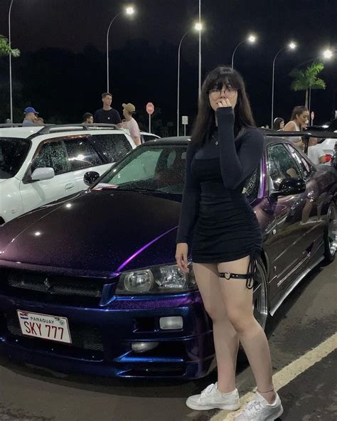 Jdm Girl • R34 Skyline Mulheres E Carros Carros De Corrida Carros