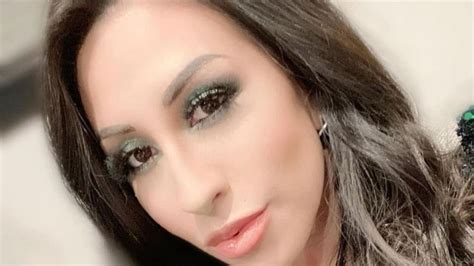 La hija de Marco Antonio Solís eleva la temperatura en traje de baño