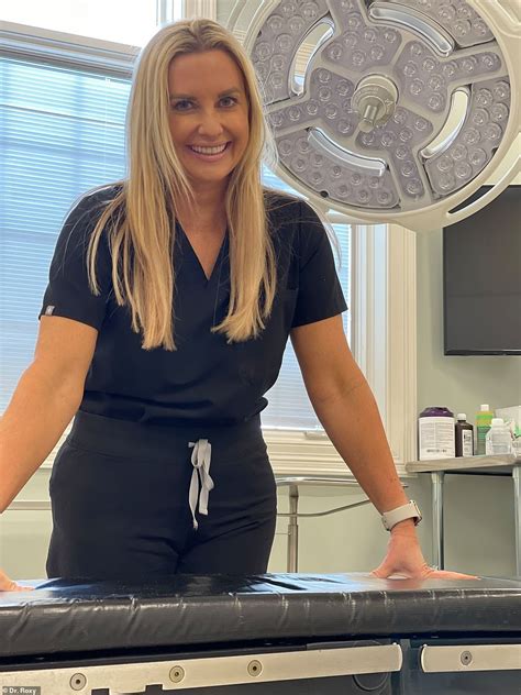 Tiktok Plastic Surgeon Dr Roxy Loses Fight To Regain Medical License