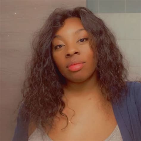 Axelle Kouadio Ange Roxane • Threads Say More