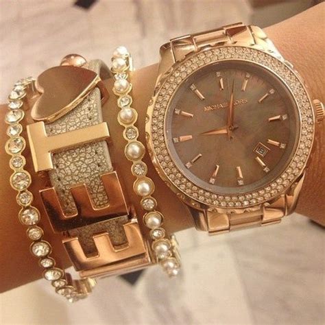How To Look Stylish With Stacked Bracelet Watches