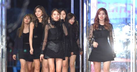 포토 트와이스 레드카펫 위 여신들