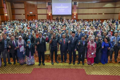 khairy six cases of workplace bullying reported via myhelp complaint