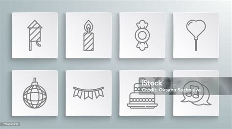세트 라인 디스코 볼 생일 케이크 촛불 깃발이 있는 카니발 화환 케이크 말풍선의 음표 사탕 풍선 형태의 하트 및 불꽃놀이 로켓