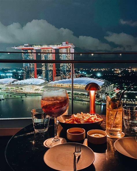 Vue The Singapore Rooftop Bar With Unrivalled City Skyline Views