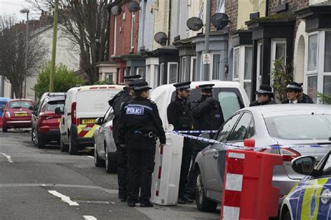 Uk Taxi Explosion Outside Hospital Declared A Terror Incident World