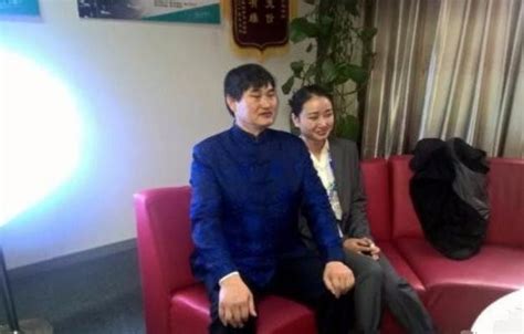 朱之文老婆迷上濃妝艷抹，大衣哥：這不倫不類的很像個妖精 每日頭條