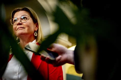 Geenstijl Van Der Wal Gaat Niet Vertragen En Niet Versnellen