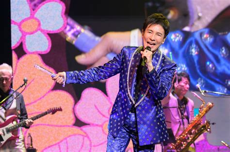 【ライブレポート】郷ひろみ、70歳のメモリアルイヤーを彩る全国ツアーがスタート！テーマは“復刻”と“進化” 画像一覧（17） The