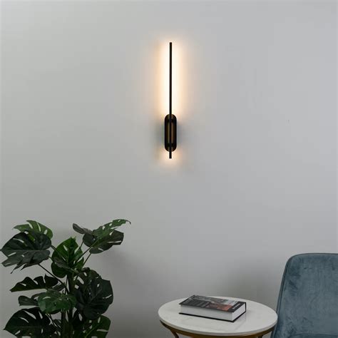 Applique Noire Led Design Linéaire Taranto