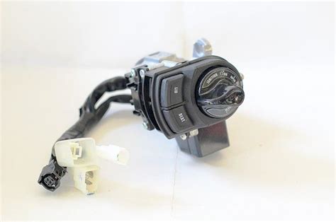 Tips Pasang Keyless Di Yamaha NMAX Hanya Jam NMAX Jadi Modern GridOto