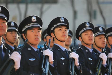 学校举行2022级新生警务训练汇报大会 中国刑事警察学院