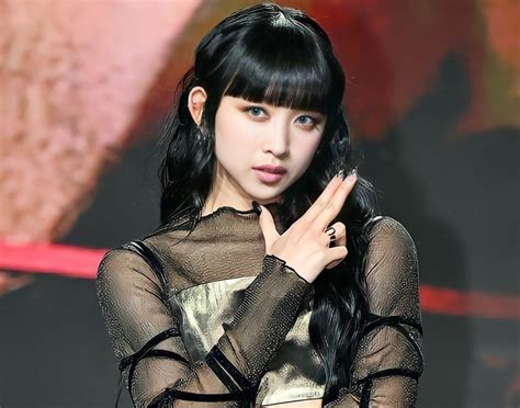 7 Artis Indonesia Yang Miliki Keturunan Darah Bangsawan