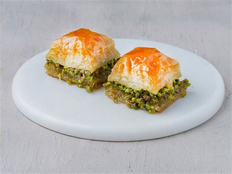 Türkiye nin Eşsiz Lezzeti Baklava Baklavacı Mehmet Yıldırım Baklava ve Kadayıf
