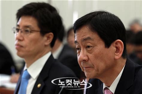 진주의료원 관련 질의 듣는 보건복지부 장차관 노컷뉴스