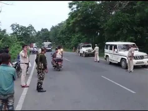 सड़क पर हुई गोलियों की बरसात बाइक सवारों ने 11 को गोली मारी एक की