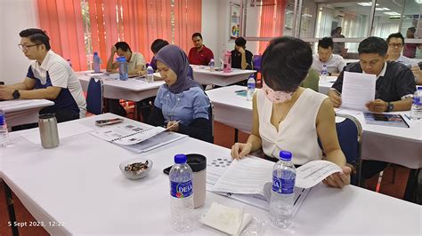 Imi International Award In Electrichybrid Vehicle Level 1 Level 3