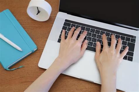 初心者向け！javascriptで簡単なチャットアプリを作ってみた【html css javascript】 tech lite