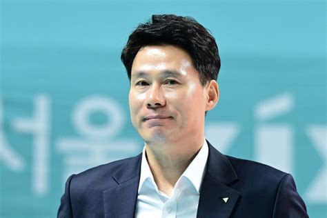 한 세트도 따내지 못하고 3연패 안 풀리는 Gs칼텍스이영택 감독의 한숨 “무슨 말을 해야 할지” 현장인터뷰