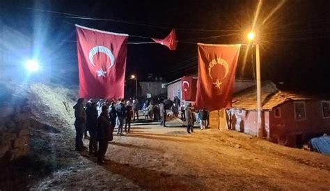 3 gün önce vatani görevini yapmak için gitmişti depremde şehit oldu