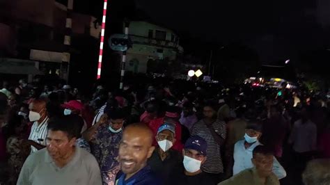 රැලිය අවසන් වීමෙන් පසු විශාල සෙනගකින් නුගේගොඩ මංසන්දිය පිරී ගිය අයුරු