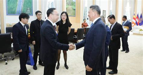 ក្រុមហ៊ុនចិនមួយបង្ហាញពីបំណងបង្កើតឱ្យមានតំបន់ឧស្សាហកម្មផ្នែកវេជ្ជសាស្រ្ត នៅកម្ពុជា Empire News