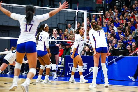 Photo Gallery Ku Volleyball Falls To Penn State In 5 Set Heartbreaker
