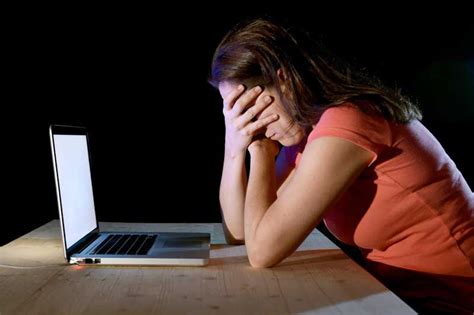 El Ciberacoso A Mujeres En Perú Se Concentra En Facebook Y Whatsapp