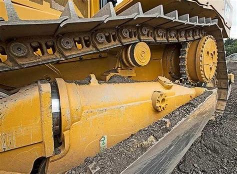 Натяжители гусеничных цепей бульдозеров Komatsu D155a 5 купить в Санкт